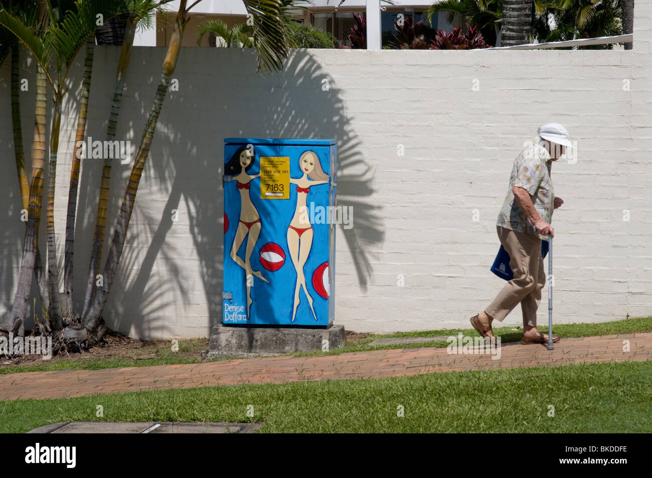 Bikini clad girls hi-res stock photography and images - Alamy