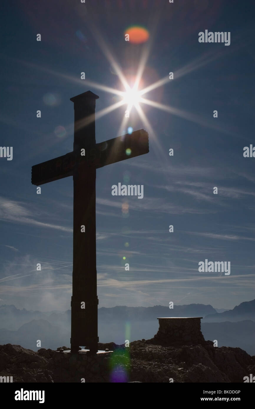 Mountain top silhouette cross hi-res stock photography and images - Alamy