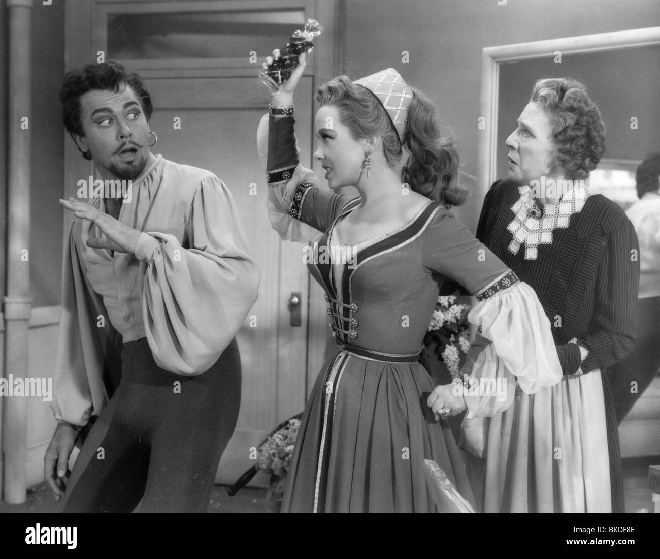 KISS ME KATE (1953) HOWARD KEEL, KATHRYN GRAYSON KMK 006P Stock Photo ...