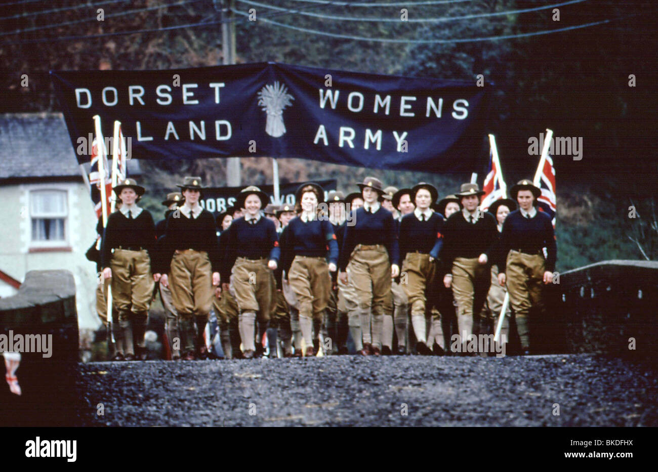 Land girls hi-res stock photography and images - Alamy