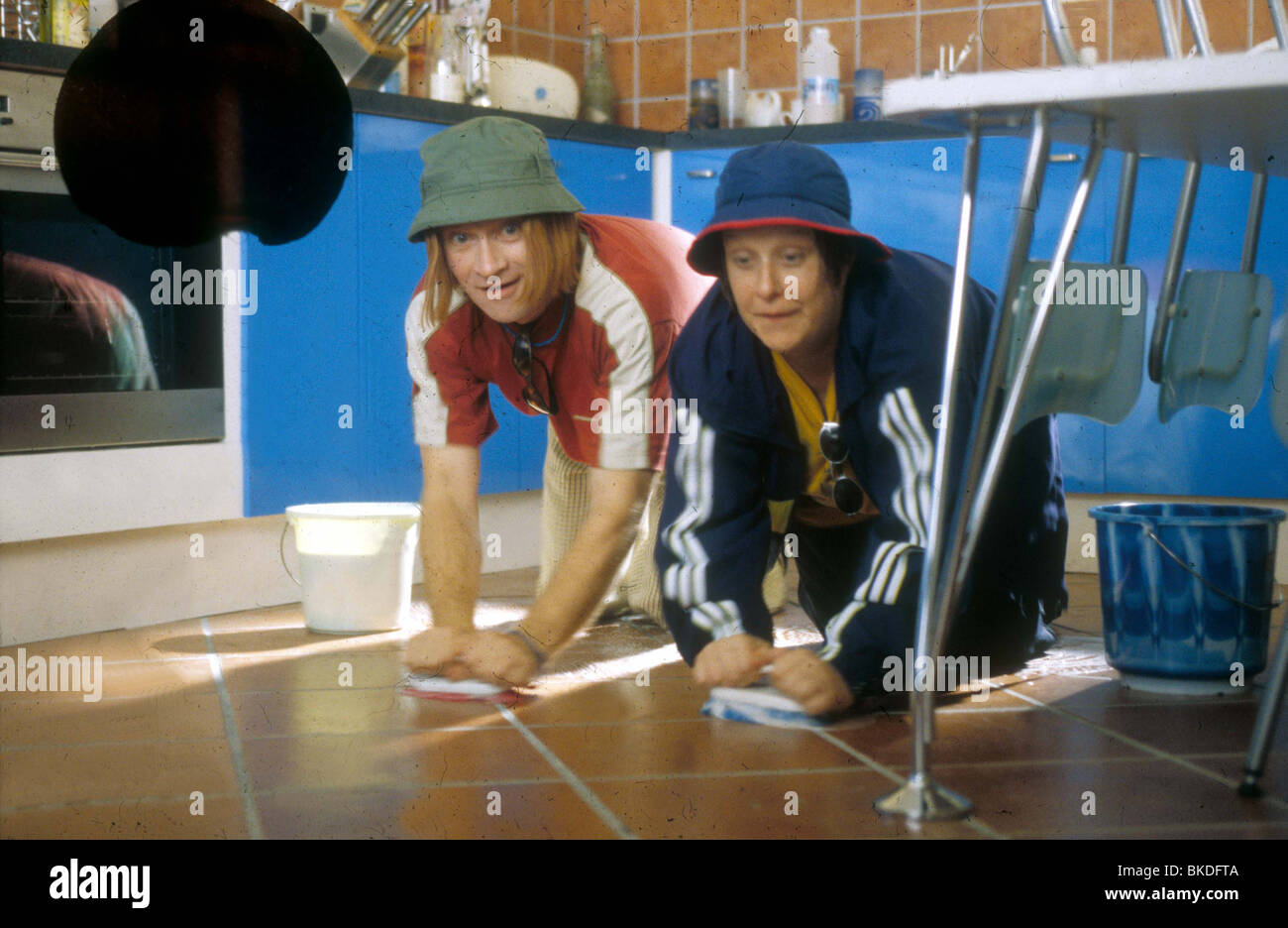 KEVIN AND PERRY GO LARGE (2000) HARRY ENFIELD, KATHY BURKE KEV 017 ...