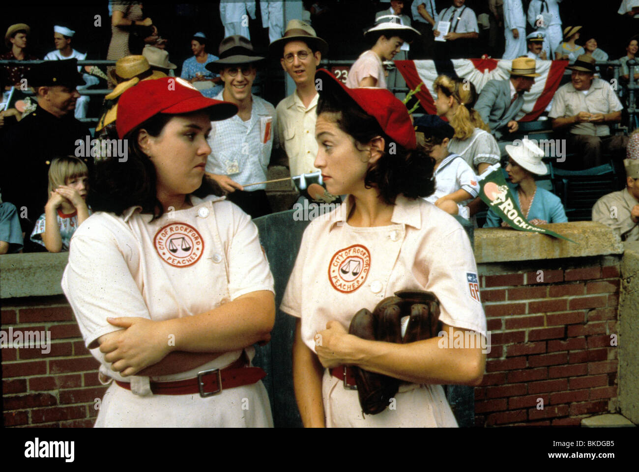 A LEAGUE OF THEIR OWN (1992) ROSIE O'DONNELL, MADONNA LGO 033 Stock ...