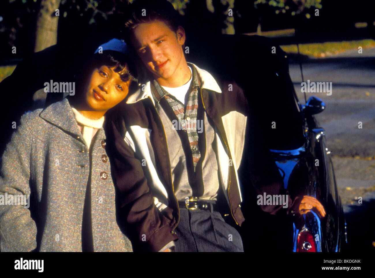 LIBERTY HEIGHTS (1999) REBEKAH JOHNSON, BEN FOSTER LIHE 006 Stock Photo ...