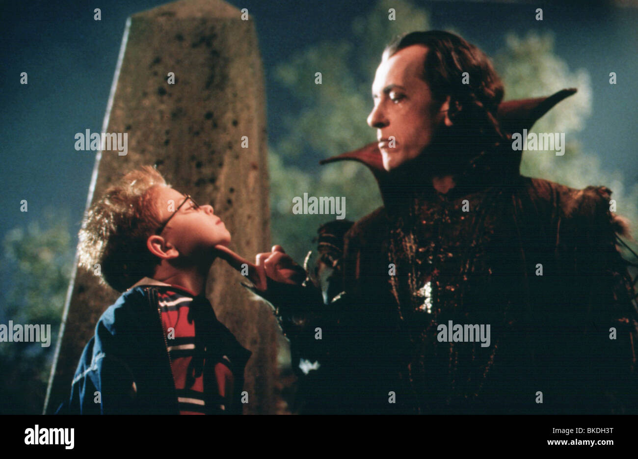 THE LITTLE VAMPIRE (2000) JONATHAN LIPNICKI, RICHARD E GRANT LILV 004 ...