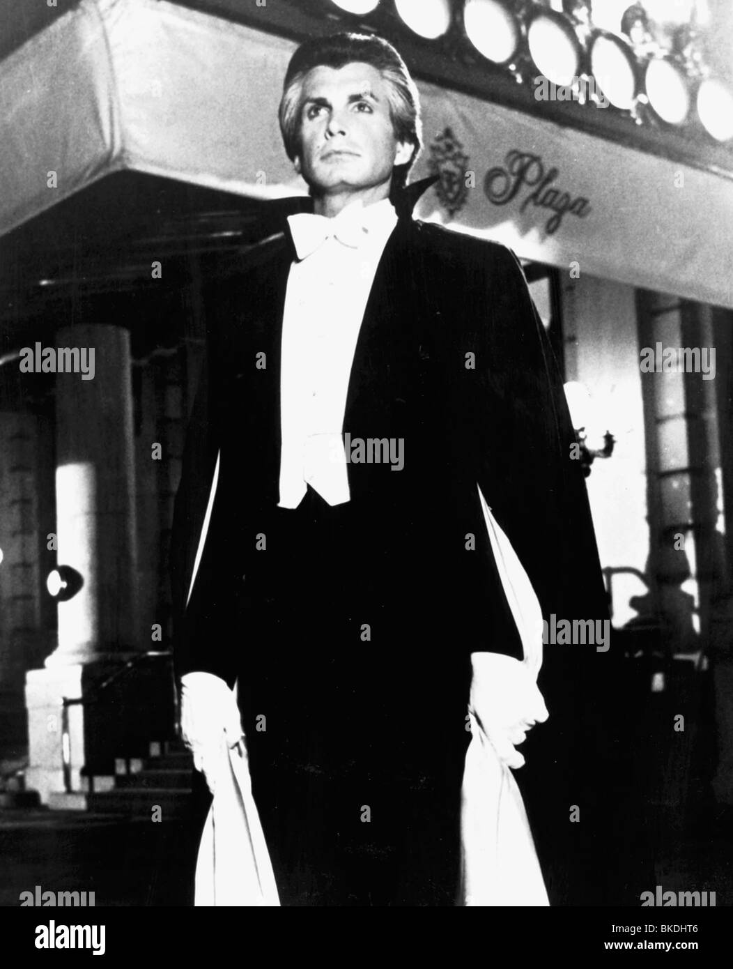 LOVE AT FIRST BITE (1979) STAN DRAGOTI (DIR) LFB 003P Stock Photo - Alamy