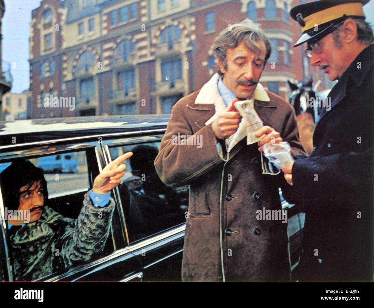 THE MAGIC CHRISTIAN (1969) RINGO STARR, PETER SELLERS, SPIKE MILLIGAN ...