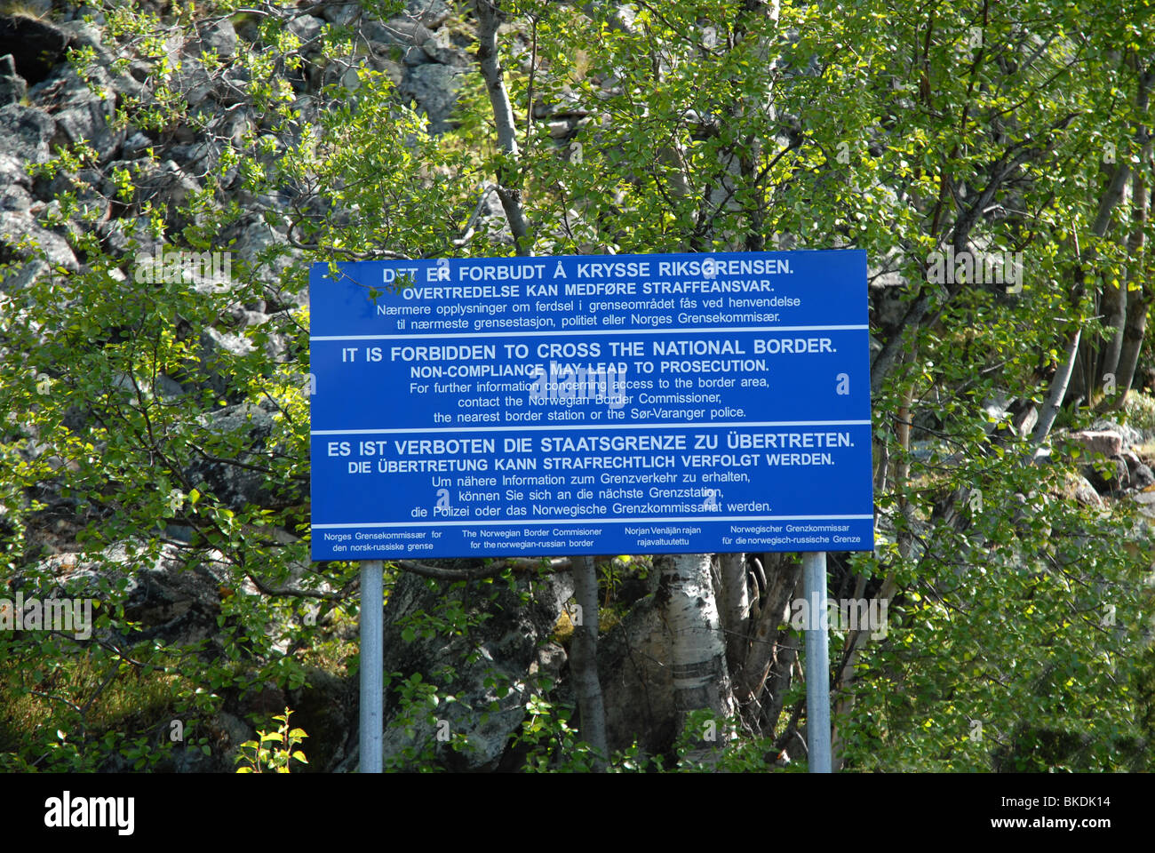 Border sign between Russian and Norway Stock Photo - Alamy