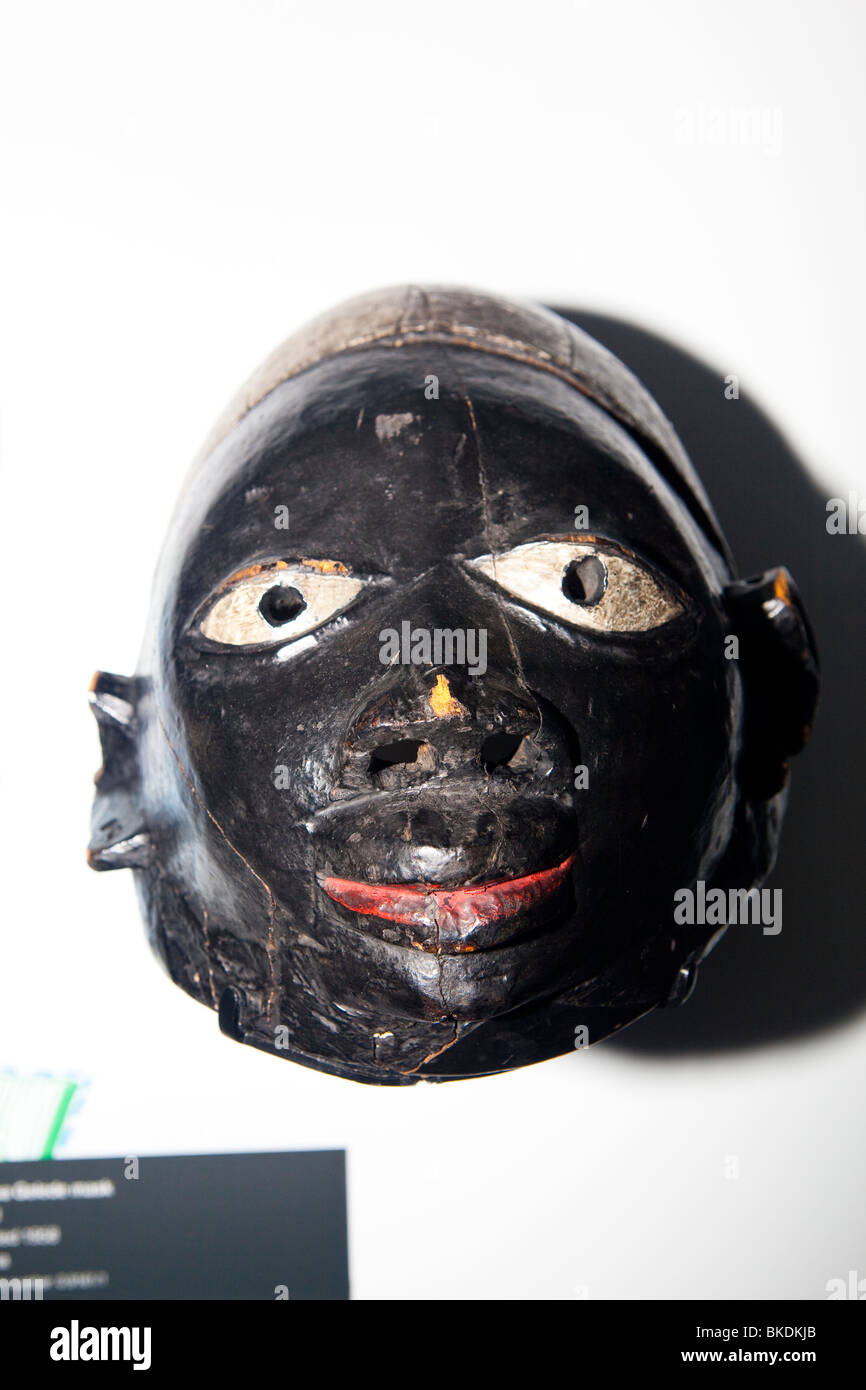Yoruba mask hi-res stock photography and images - Alamy