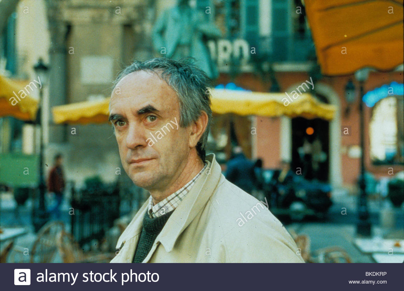 Jonathan Pryce High Resolution Stock Photography and Images - Alamy
