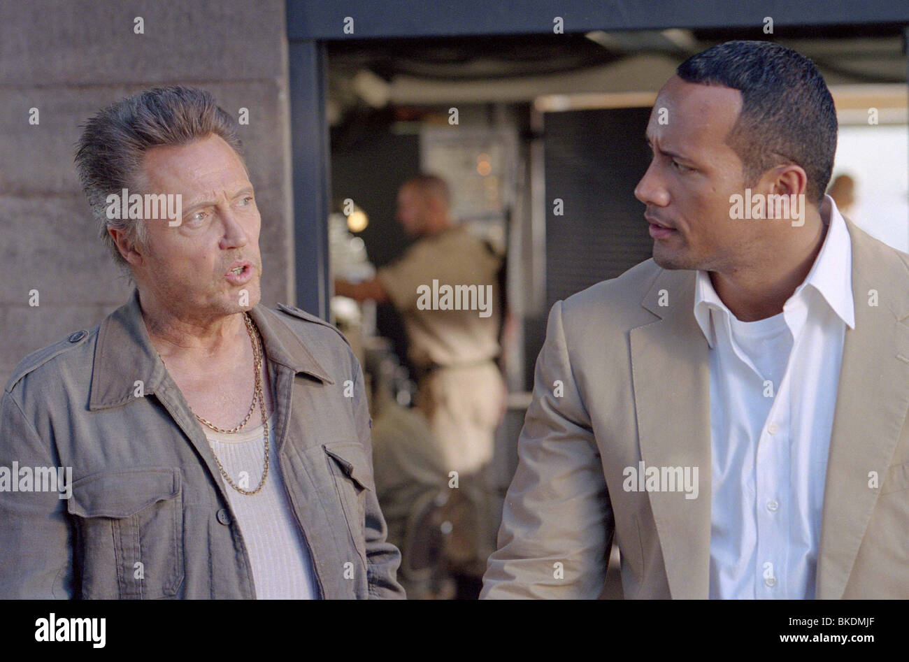 THE RUNDOWN (2003) CHRISTOPHER WALKEN, DWAYNE JOHNSON (THE ROCK) RUND ...