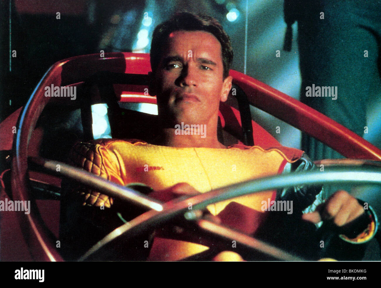 Running man arnold schwarzenegger 1987 hi-res stock photography and ...