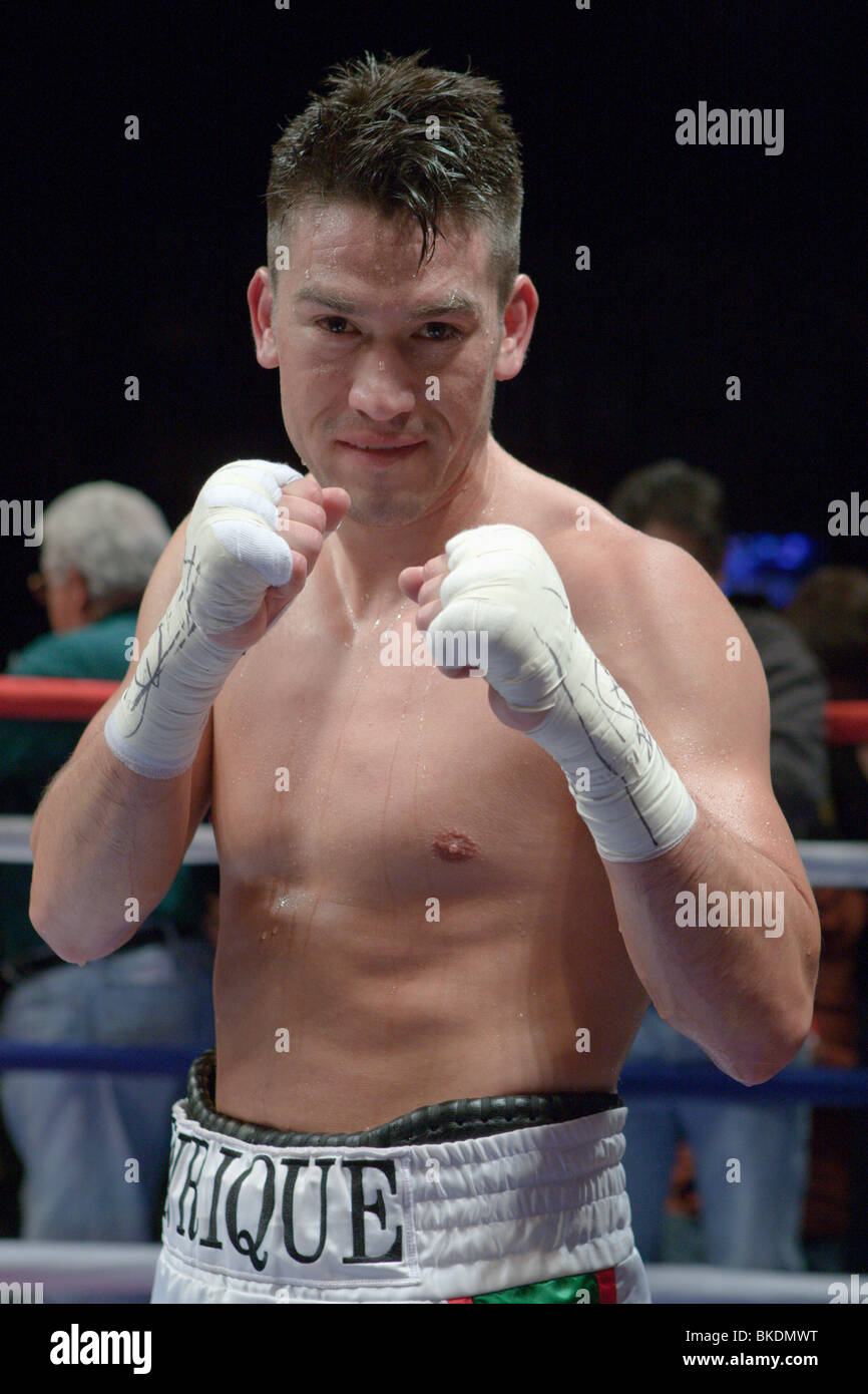 Boxing boxer boxers victory hi-res stock photography and images - Alamy