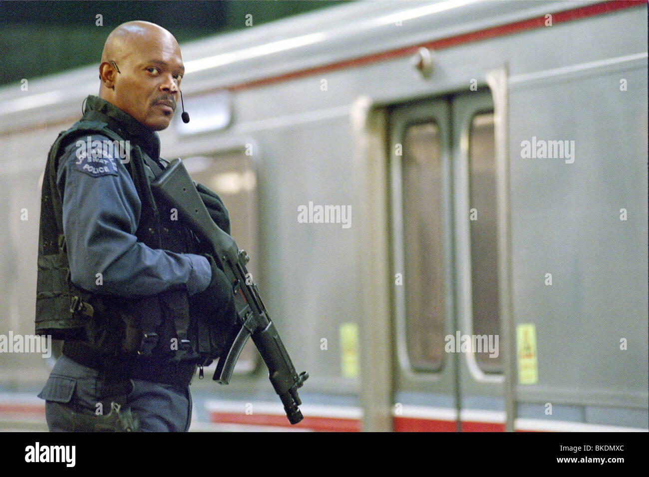 S.W.A.T. (2003) SWAT (ALT) SAMUEL L JACKSON SWAA 001-SWH Stock Photo ...
