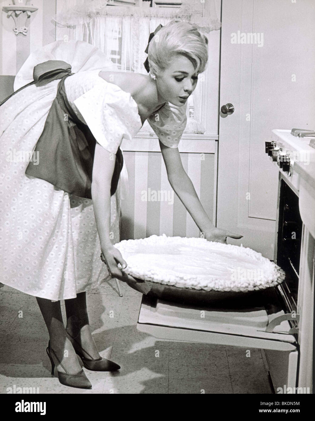 Sandra dee dee hi-res stock photography and images - Alamy