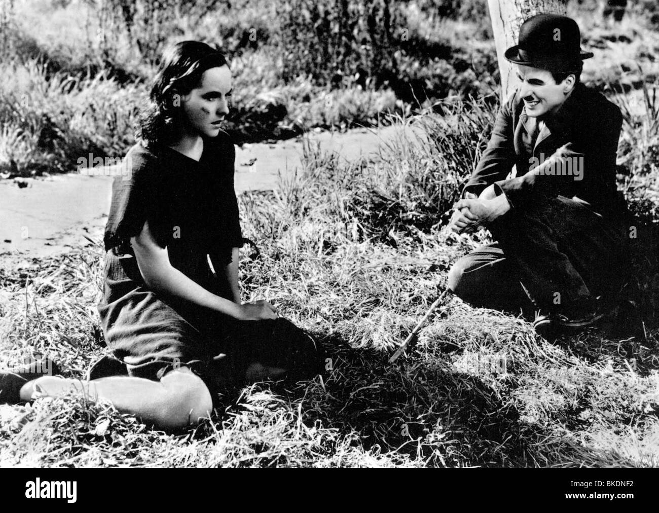 Modern Times 1936 Charlie Chaplin Paulette Goddard Mdts 011p Stock