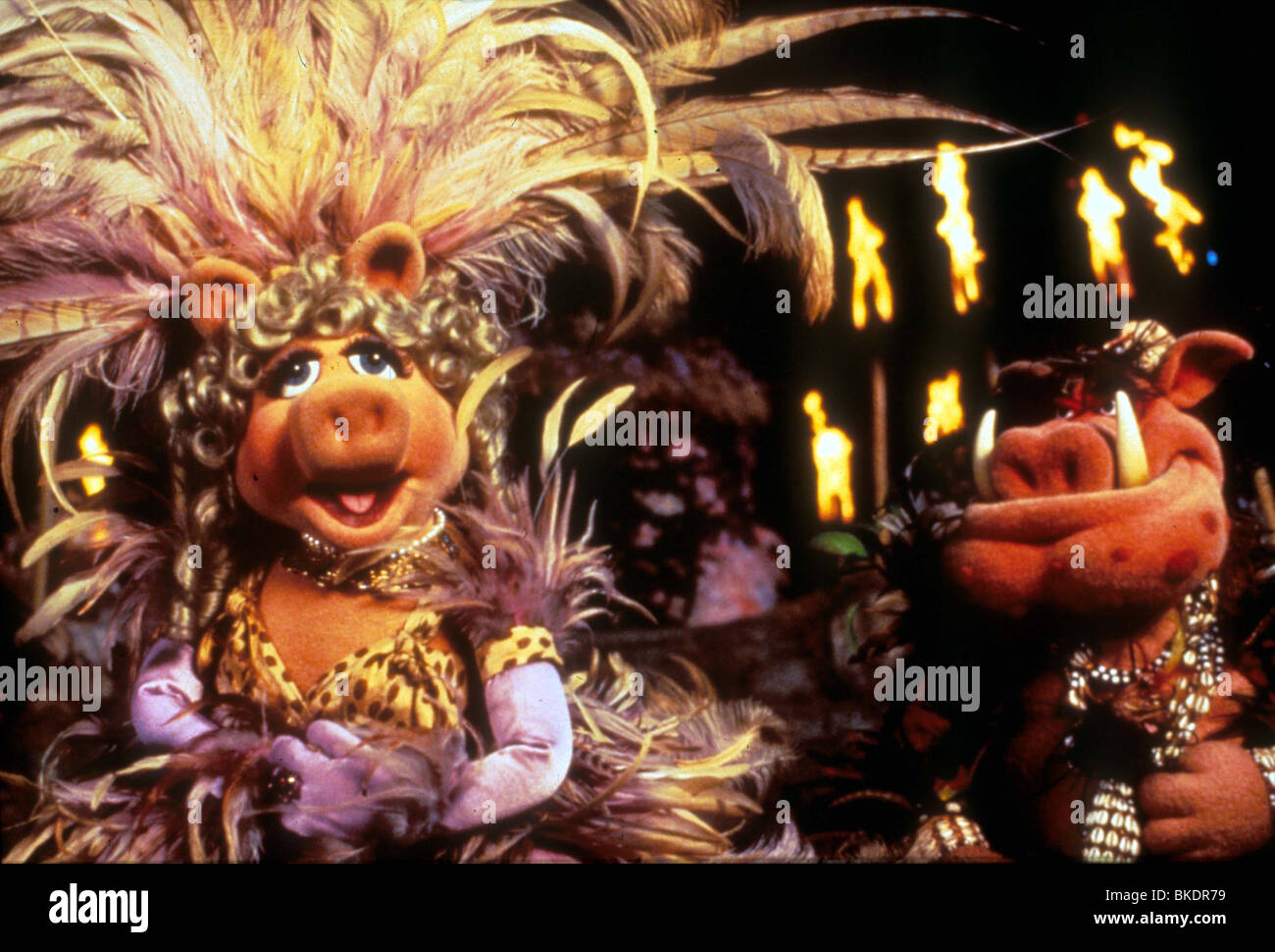 MUPPET TREASURE ISLAND (1996) MISS PIGGY MTI 022 Stock Photo - Alamy