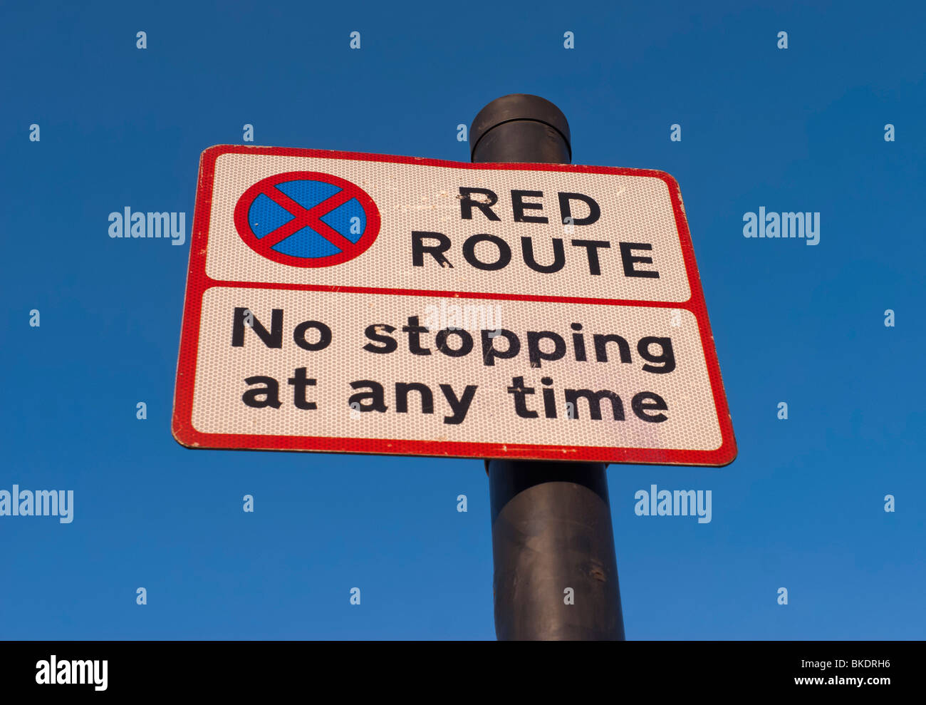 Red Route No Stopping Sign High Resolution Stock Photography and Images ...