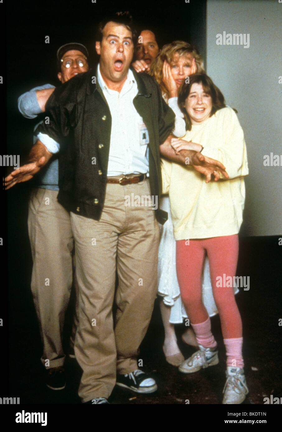 MY STEPMOTHER IS AN ALIEN (1988) DAN AYKROYD, JON LOVITZ, KIM BASINGER ...