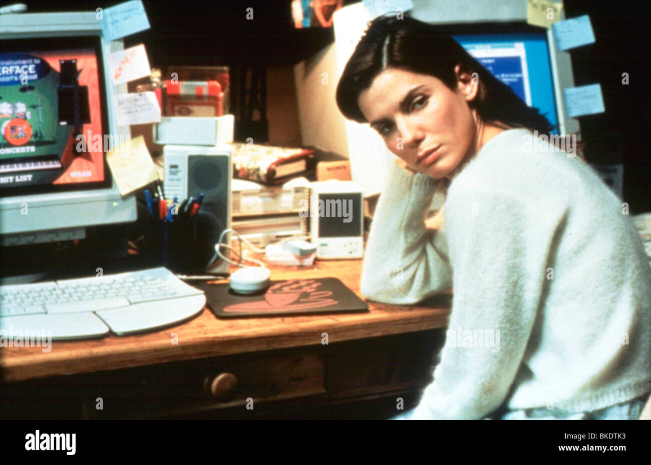 THE NET -1995 SANDRA BULLOCK Stock Photo - Alamy