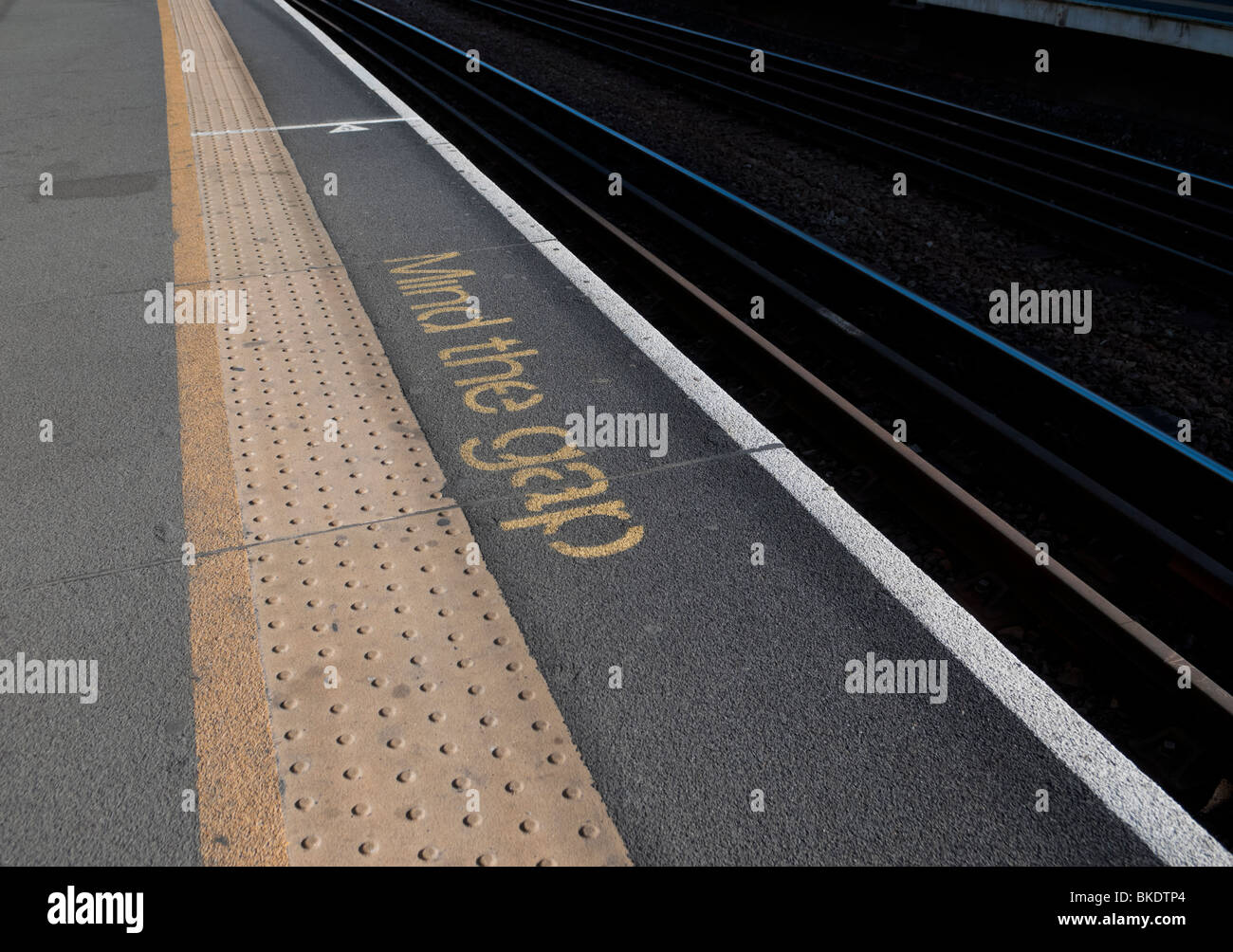 Warning gap platform hi-res stock photography and images - Alamy