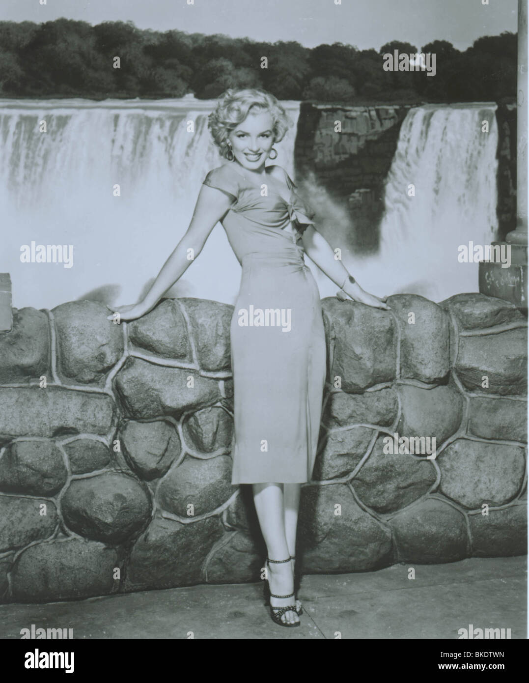 Niagara 1952 marilyn monroe hi-res stock photography and images - Alamy