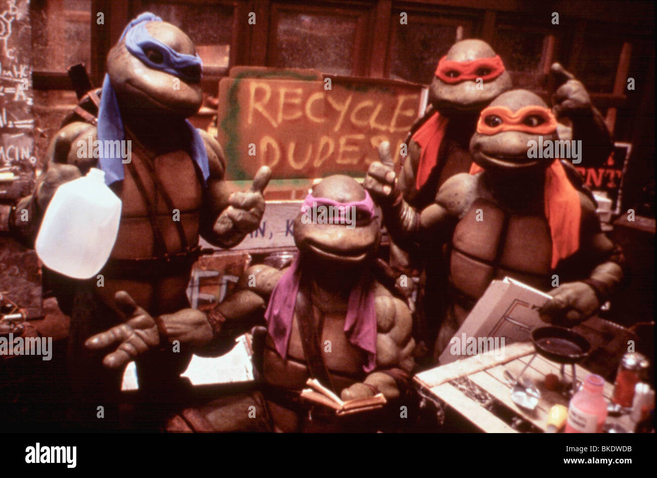 TEENAGE MUTANT NINJA TURTLES 2: THE SECRET OF THE OOZE (1991) TM2 006 ...