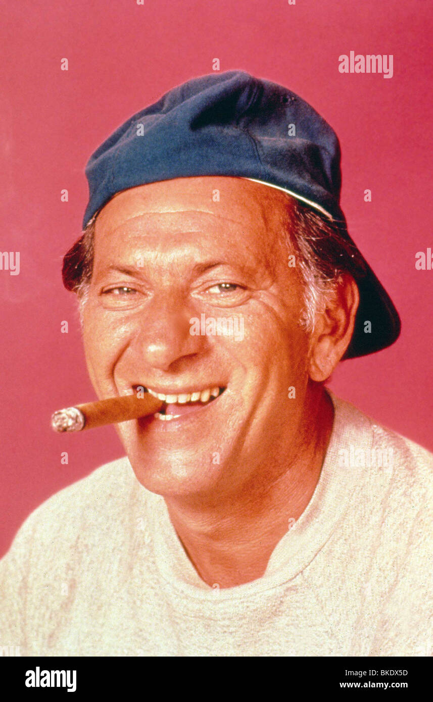 THE ODD COUPLE (TV - 1970) JACK KLUGMAN ODDC 003 Stock Photo - Alamy