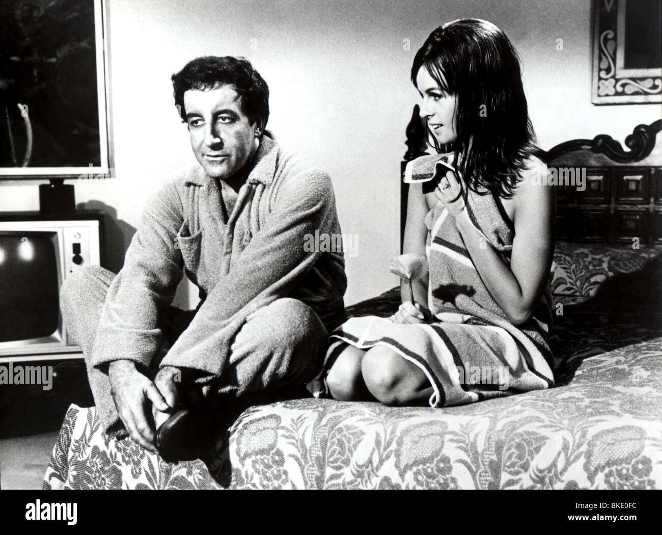 THE PARTY (1968) PETER SELLERS, CLAUDINE LONGET PART 001P Stock Photo ...
