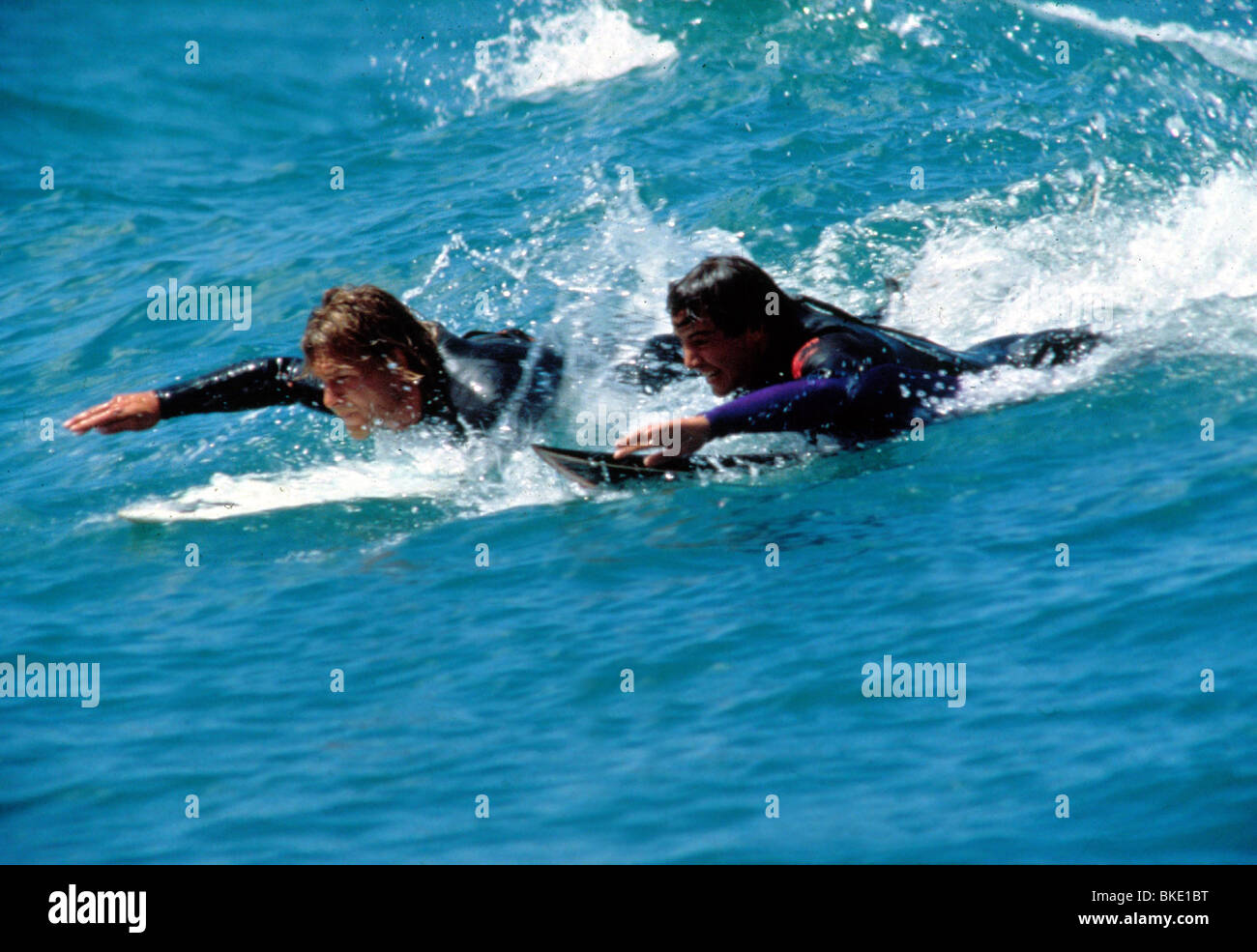 POINT BREAK (1991) PATRICK SWAYZE, KEANU REEVES PNB 056 D Stock Photo ...