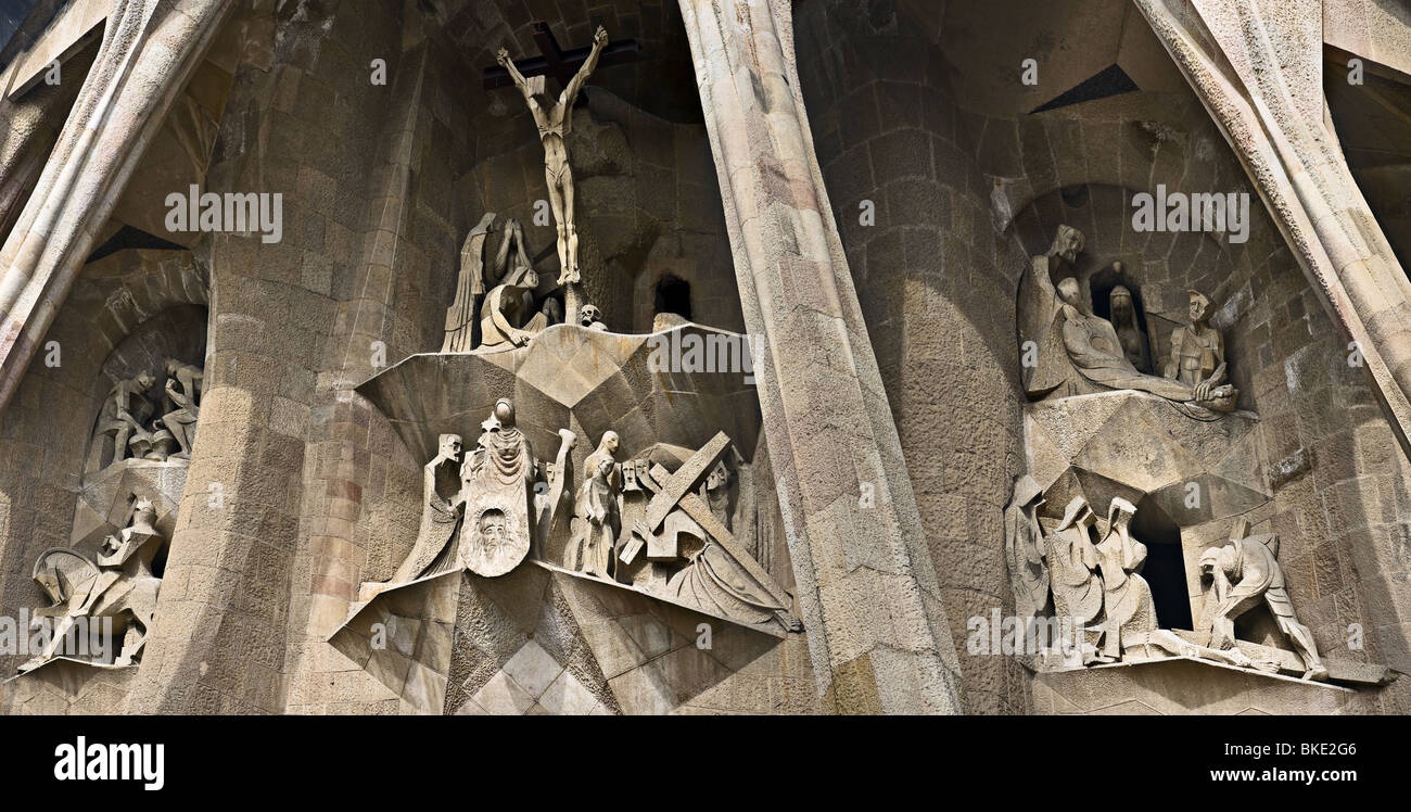 Passion facade of the Sagrada Familia church, Barcelona, Catalonia, Spain Stock Photo - Alamy