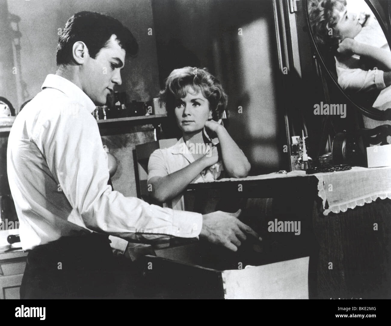 The rat race 1960 tony curtis hi-res stock photography and images - Alamy