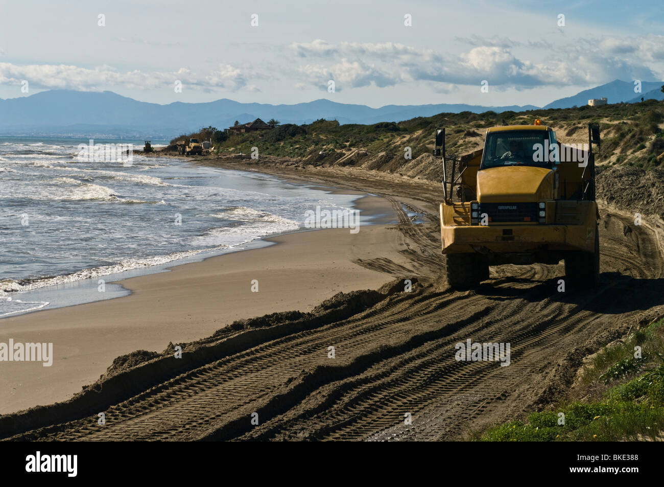 Lorries tipper truck hi-res stock photography and images - Alamy