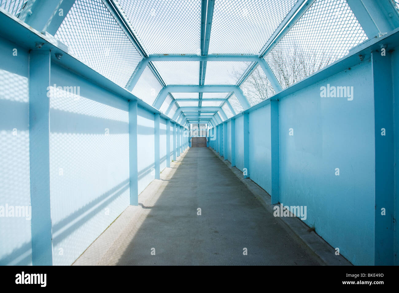 Caged walkway hi-res stock photography and images - Alamy