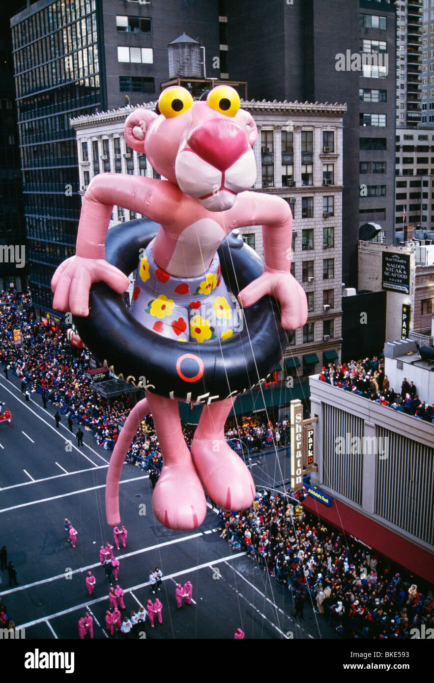 Balloon handlers hi-res stock photography and images - Alamy