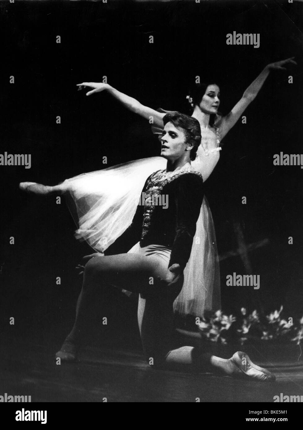 Baryshnikov, Mikhail, * 27.1.1948, Russian dancer, with Noella Pontois ...