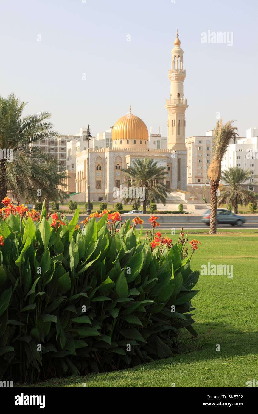 Zawawi mosque at the district Al-Khuwair, Muscat, Sultanate of Oman ...