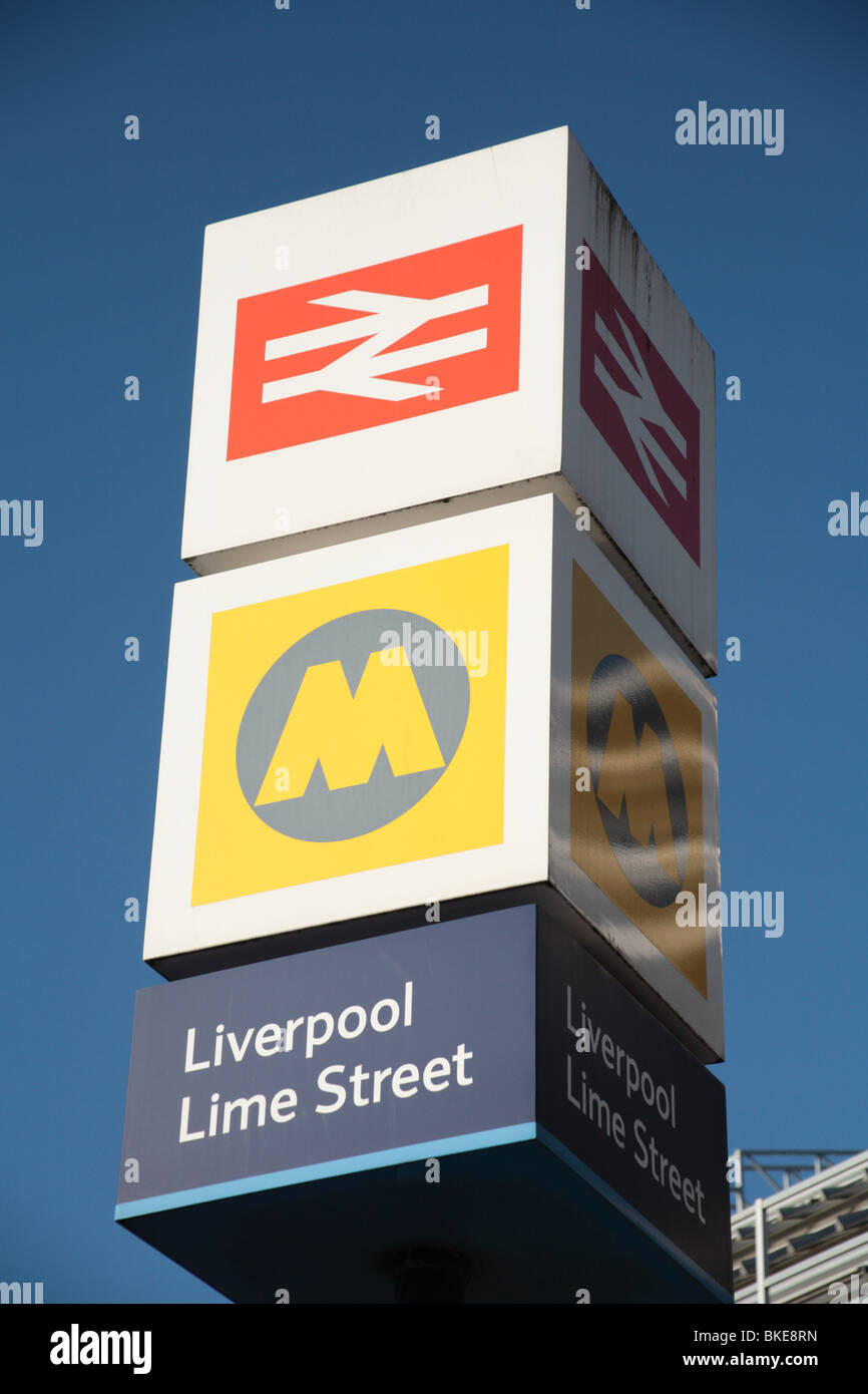 Liverpool street station sign hi-res stock photography and images - Alamy