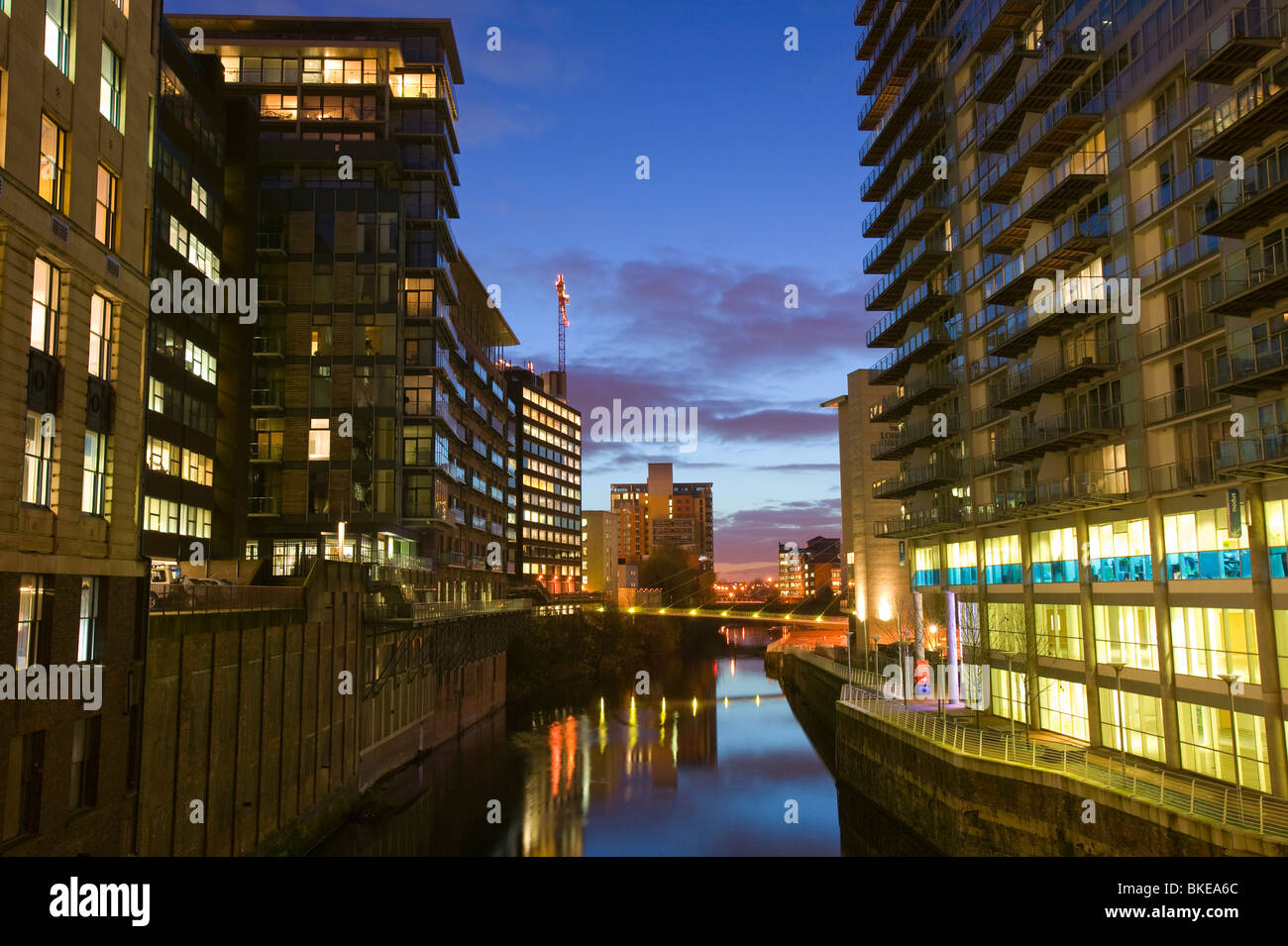 High rise flats in manchester hi-res stock photography and images - Alamy