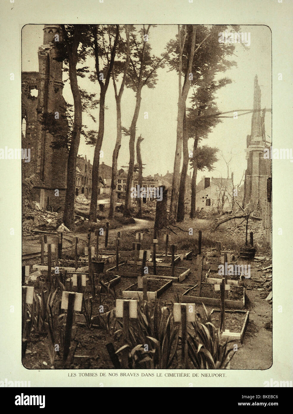 Dead soldiers on battlefield ww1 High Resolution Stock Photography and ...