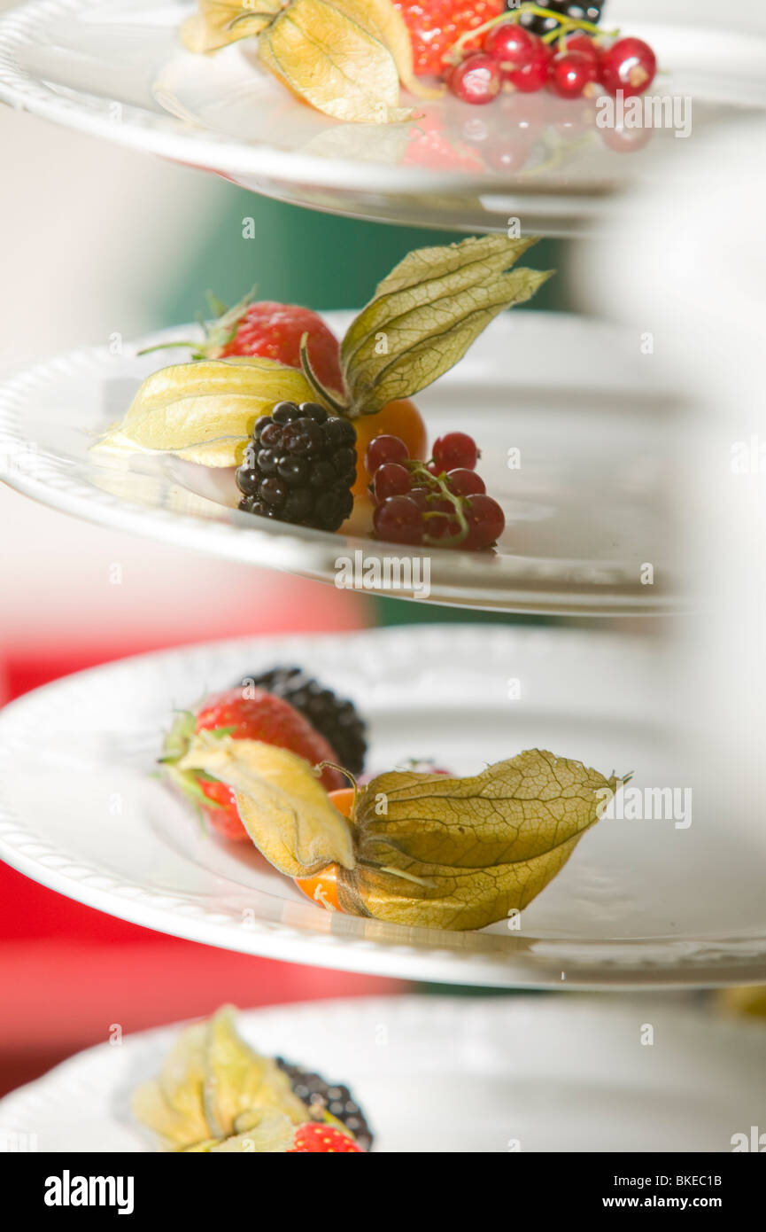 Plating up food prepare hi-res stock photography and images - Alamy