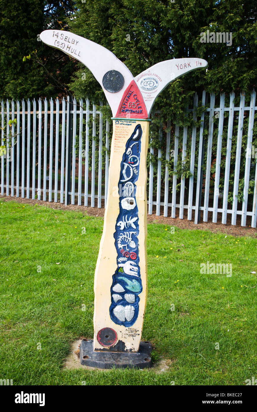 Cycle route york racecourse hi-res stock photography and images - Alamy