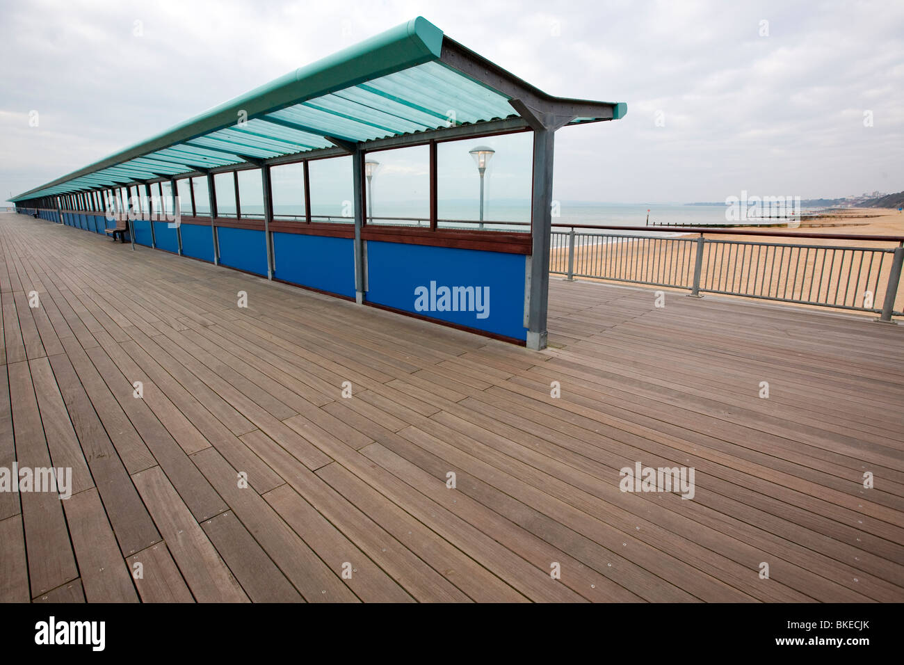 Pier perspective hi-res stock photography and images - Alamy