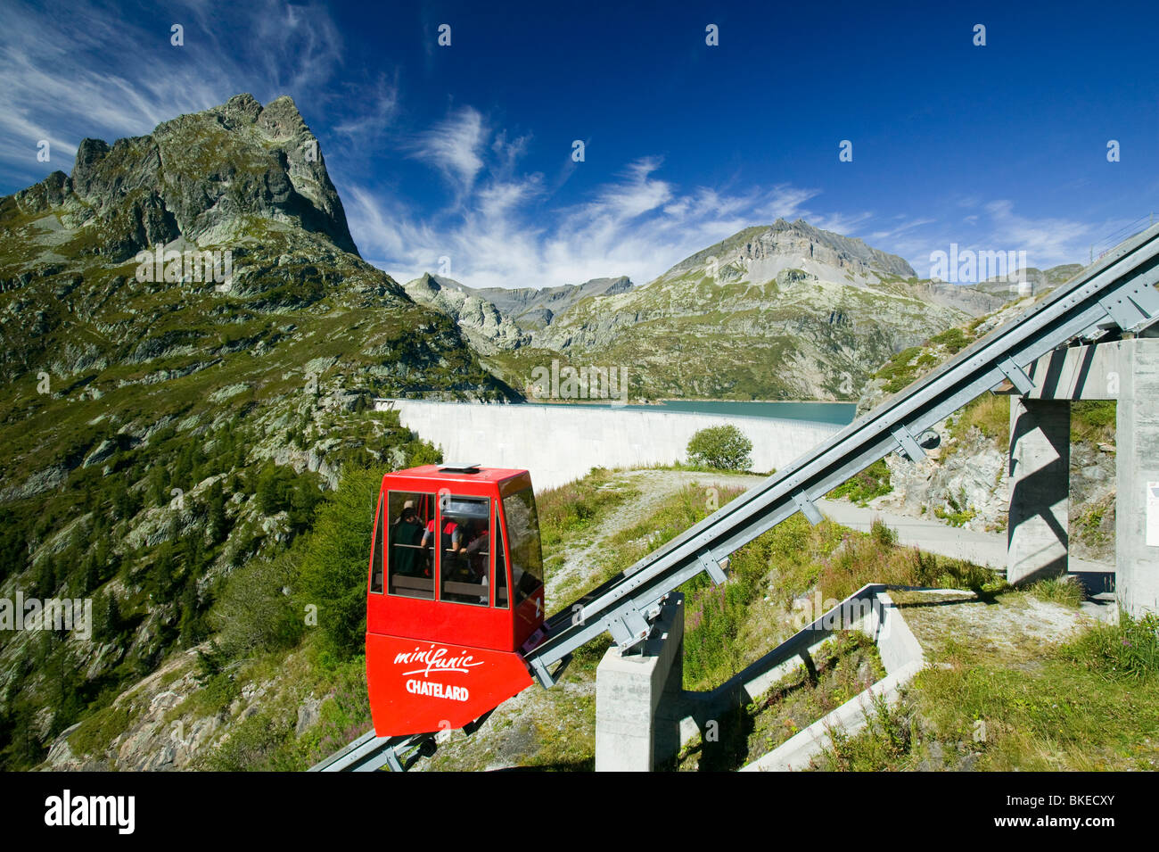 Hydro electric dam france hi-res stock photography and images - Alamy