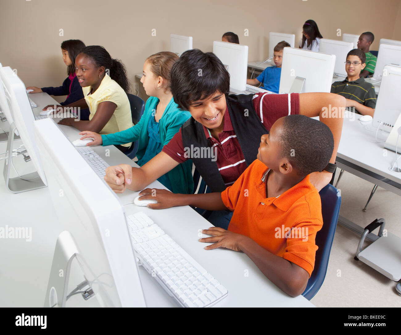 Students In Computer Class Stock Photo - Alamy
