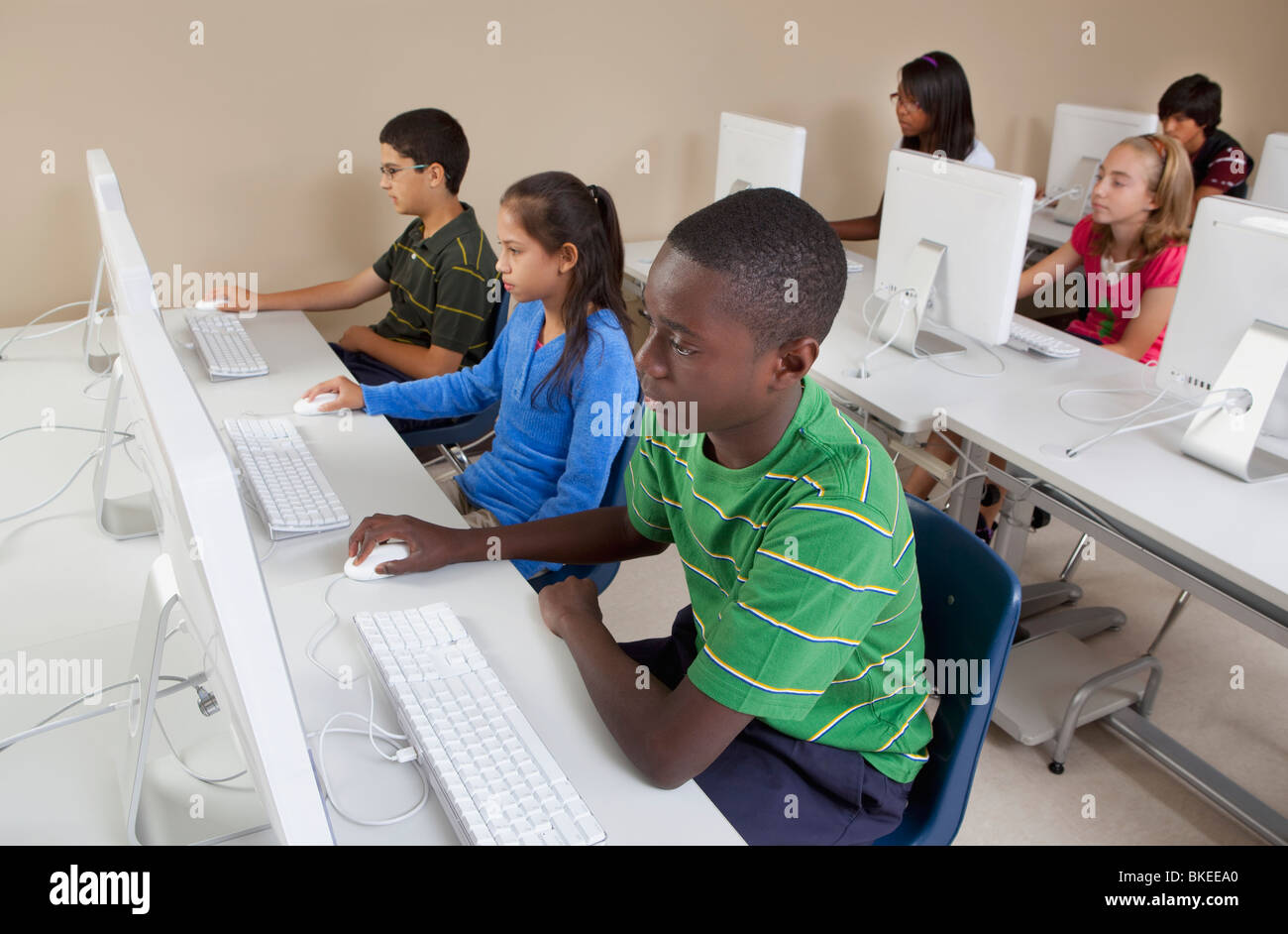 Students In Computer Class Stock Photo - Alamy