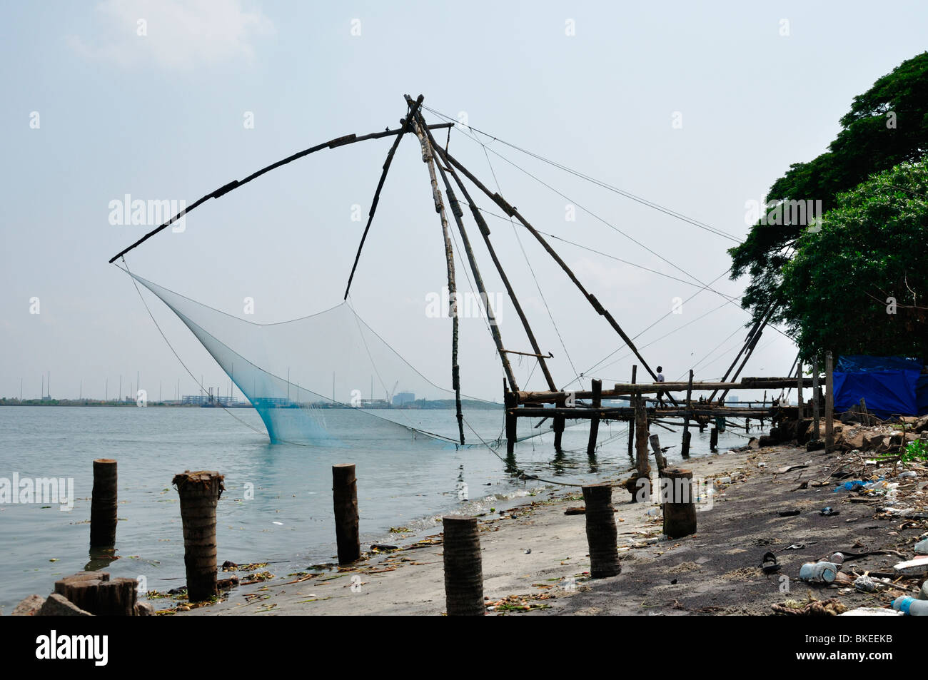 Chinese fishing net hi-res stock photography and images - Alamy