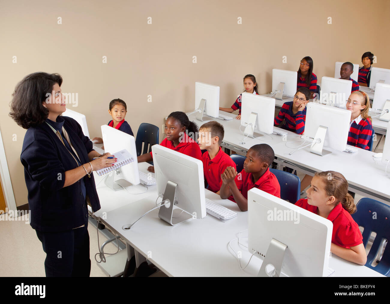 Teaching A Computer Class Stock Photo - Alamy