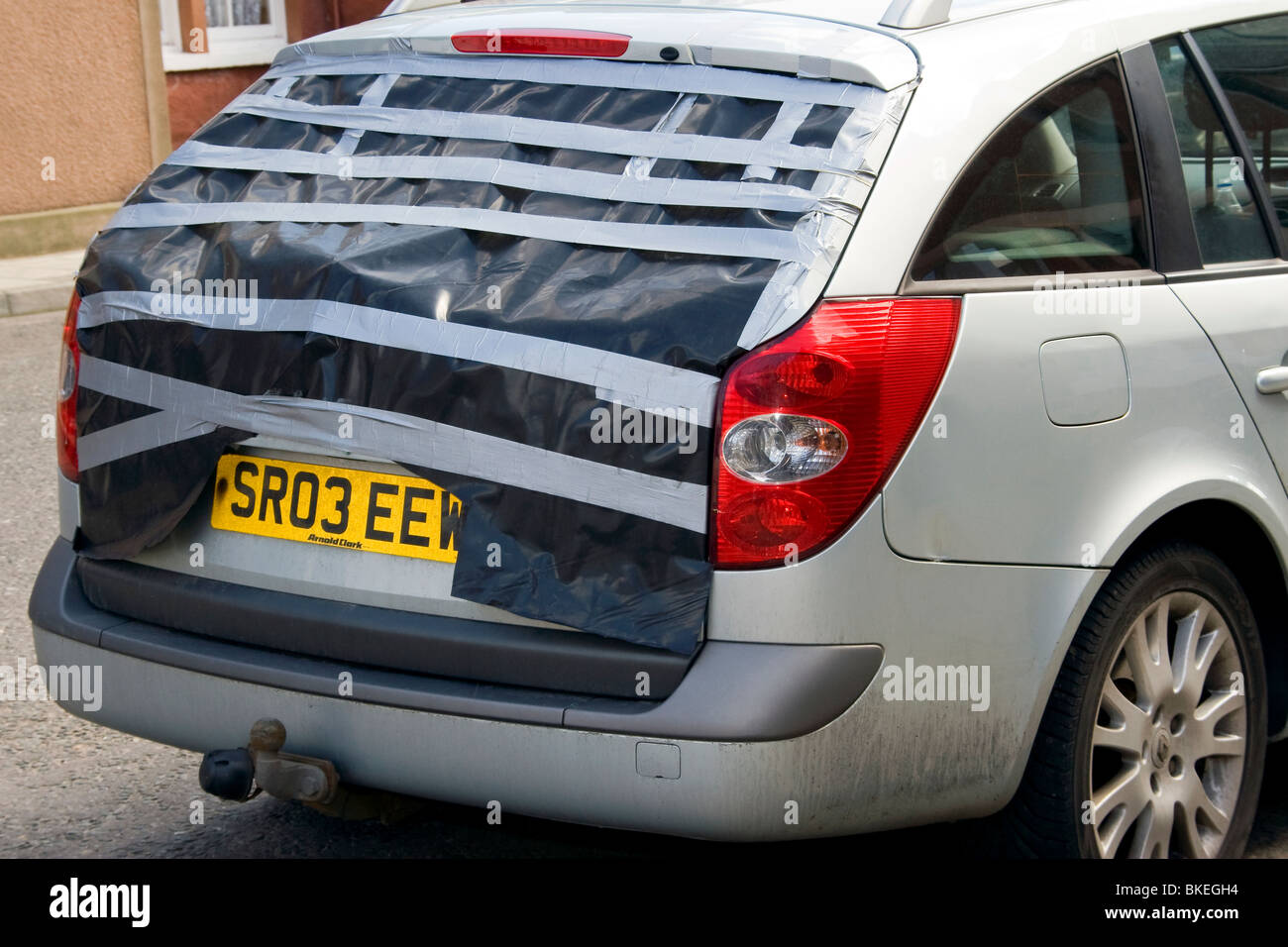 Smashed car windscreen hi-res stock photography and images - Alamy