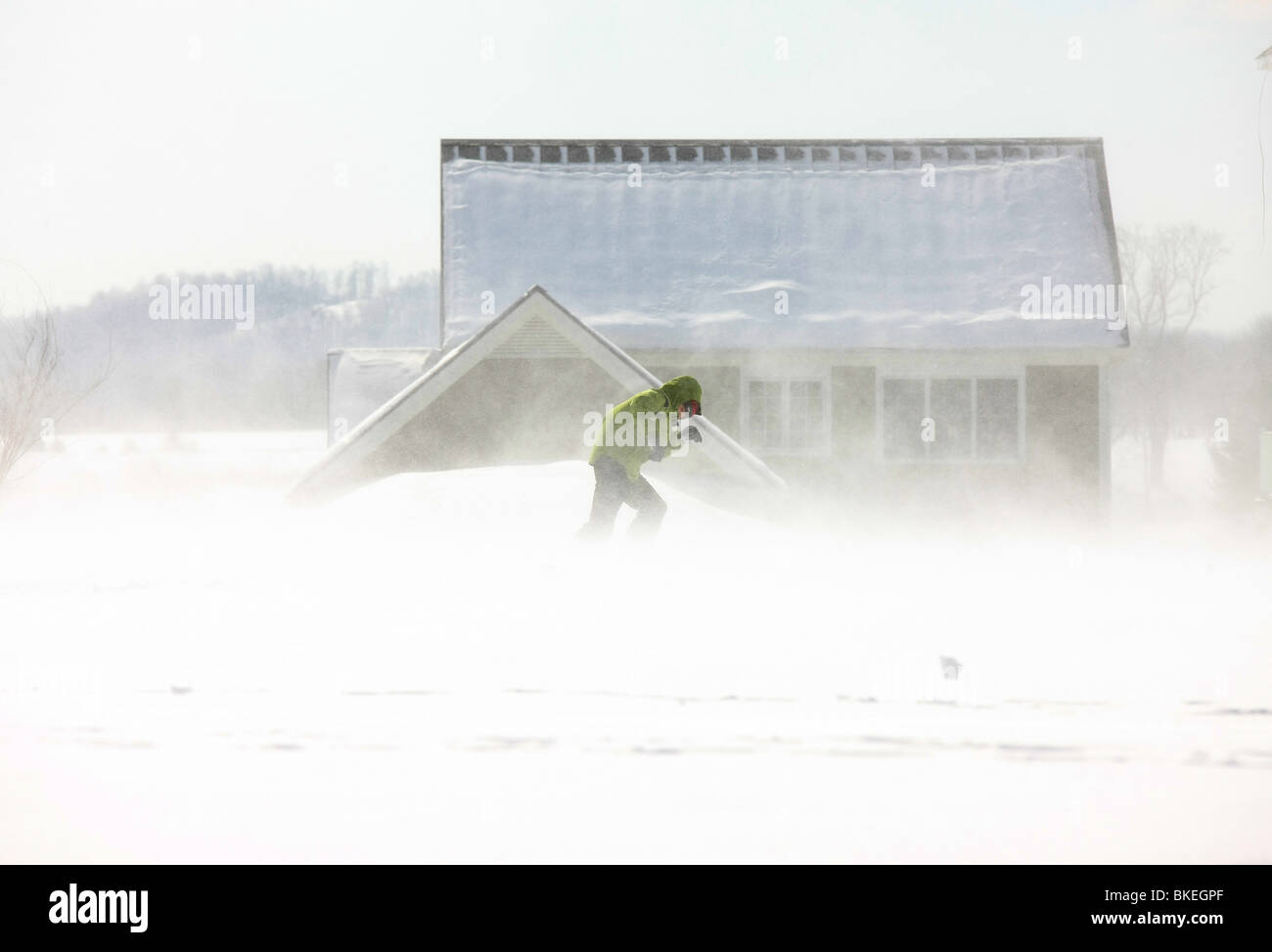 Blustery wind hi-res stock photography and images - Alamy