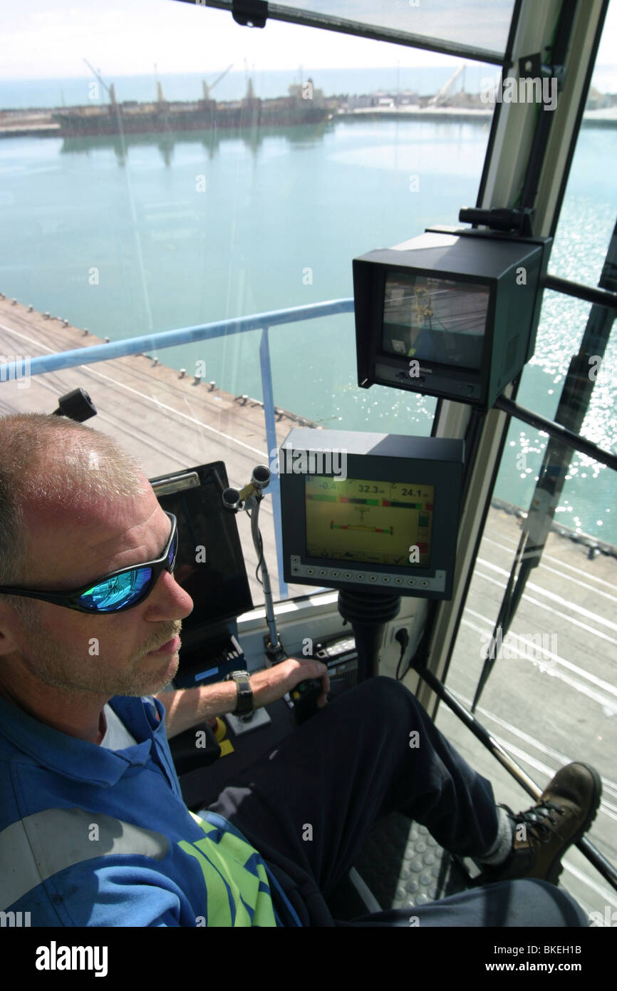 Shipping Crane Operator High Resolution Stock Photography and Images ...